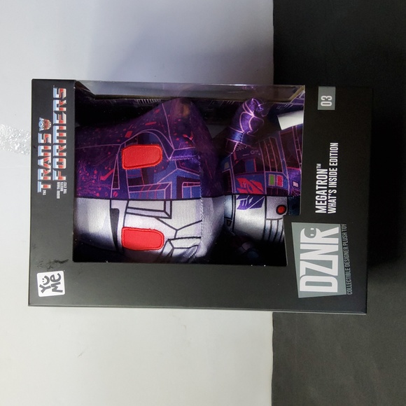 DZNR transformers | Toys | Dznr Transformers Yume Whats Inside | Poshmark